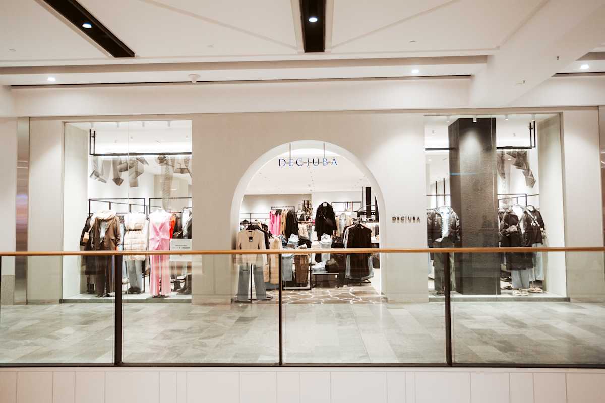 Decjuba at Westfield Knox