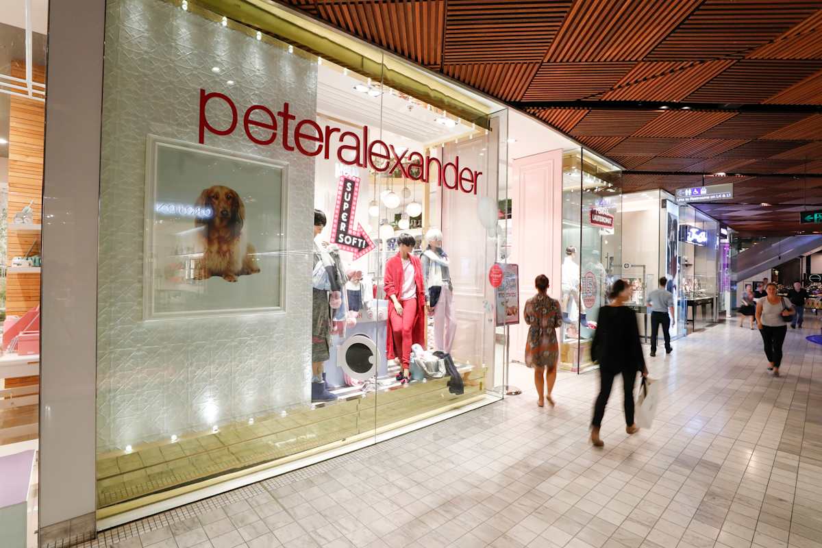 peter alexander closing time