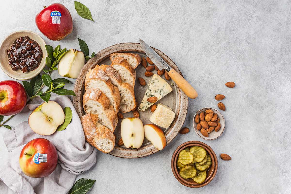 Recipe: Ploughman’s Lunch with Kanzi Apple